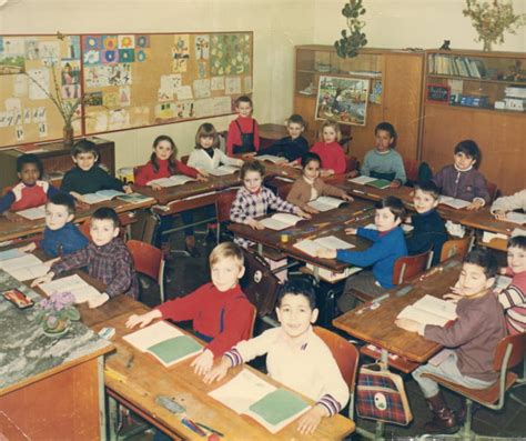 Photo De Classe Ce1 De 1971 Ecole Primaire De Reutlingen Copains Davant