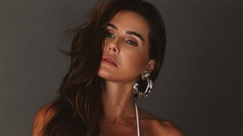 Deborah Secco Confirma Elogio Ao Mamilo De Vitória Strada É Mesmo