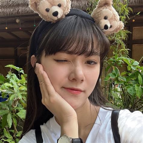 𝔸𝕝𝕚𝕔𝕖♚ Alice 04 26 • Threads Say More