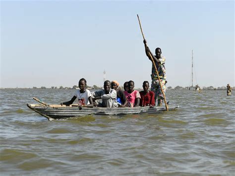 Nearly 380000 People Displaced By South Sudan Floods Un Says Floods