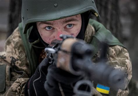 Наступ на Вовчанськ російські окупанти готують масштабний штурм Читайте на Ukr Net