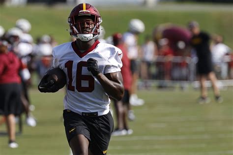 Commanders Re Sign Veteran Wr