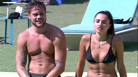 Paula Curte Piscina Ao Lado De Breno Agora Na Casa Gshow