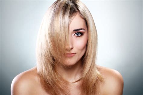 Z hnědé na blond 5 kroků jak nejlépe změnit barvu Extrafit cz