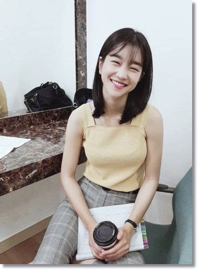 서예지 성형전 노출 몸매 나이 단발 학력 결혼 열애 알아볼까요 한국 여배우 패션 모델