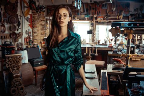4508153 Brunette Long Hair Face Blue Eyes Workshops Wide Jaw