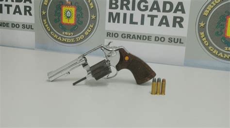 Homem é Preso Por Porte Ilegal De Arma De Fogo Em Caxias Do Sul