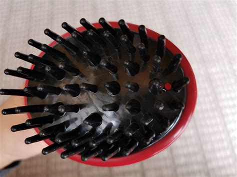 椿オイル配合の100均シャンプーブラシが秀逸すぎ♡ やさしい肌ざわりで頭皮がほぐれる Omezaトークダイエット、フィットネス、ヘルスケア