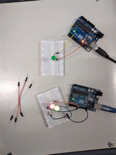 Arduino Two Blinking LEDs IESPV STEAM