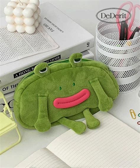 주문폭주 귀여운 멍때리는 개구리 인형 문구 필통 펜케이스 필기구 학용품 파우치 학교 우정 친구 조카 새학기 신학기 입학 졸업 생일 선물 에이블리