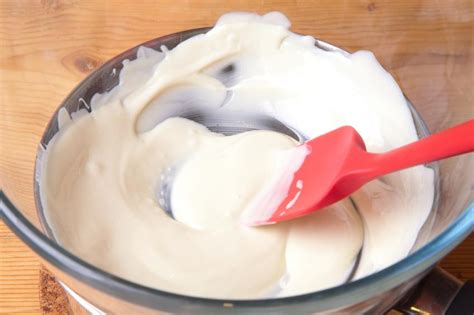 Cómo hacer huevos Kinder caseros Fácil