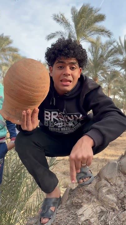 ‏انظر ماذا فعل بابا نويل بعد الصدمة Youtube