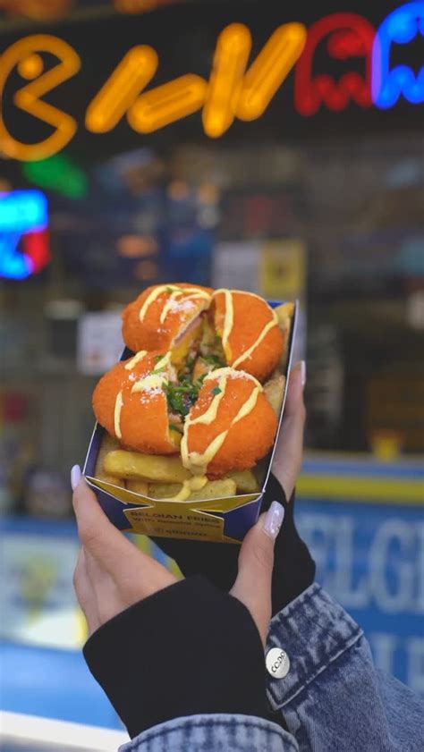 ‎سیبمز سیب زمینی بلژیکی‎ ‎حال و هوای جمعه رو با سیب مز یه رنگ و بوی قشنگ تری داره😍 🔷🟨🔹🟨🔷🟨🔹🟨🔷