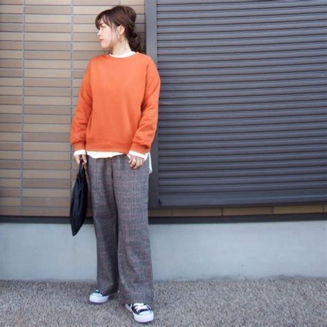 オレンジに合う色は7色！相性のいい色と組み合わせるおしゃれコーデ術を紹介 Lamire ラミレ