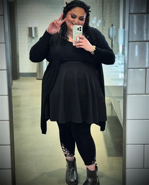 Since You Guys Enjoyed The Last Selfie Heres A Full Body Pic 🥀 R