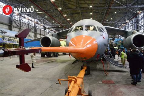 «Антонов» презентував перший військово-транспортний літак Ан-178-100Р ...