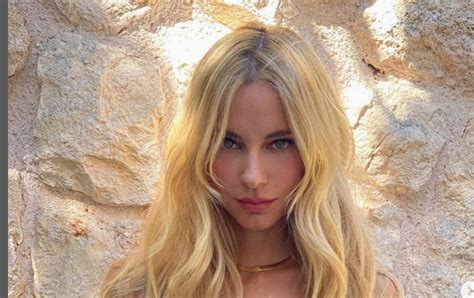 Δούκισσα Νομικού Ποζάρει Topless για τα γενέθλιά της