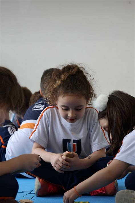 Qual A Importância Do Brincar Para O Desenvolvimento Infantil Rádio
