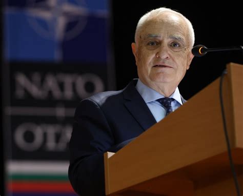 Атанас Запрянов ще участва в срещата на министрите на отбраната от формата Б 9 По света и у