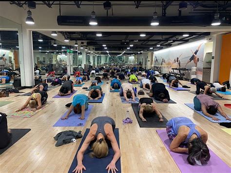Free Vinyasa Yoga Class At Pinecrest Community Center Pinecrest