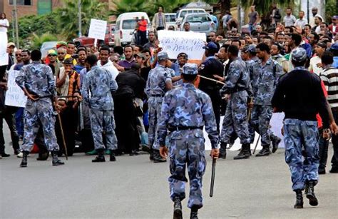 Desperate Ethiopians Return En Mass From Saudi Arabia