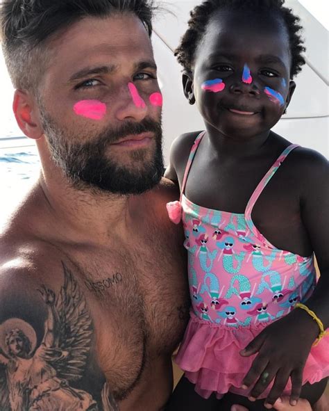 Ego Bruno Gagliasso Posta Foto Fofa Com A Filha Titi Amore Mio