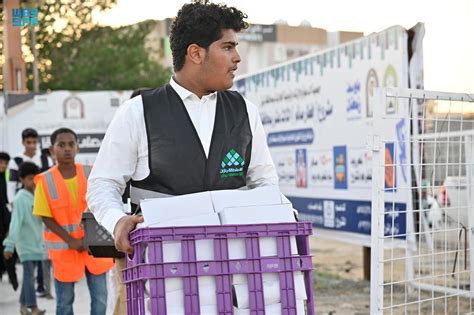 اجتماعي أمانة منطقة جازان تشارك جمعية الدعوة في مشروع إفطار صائم