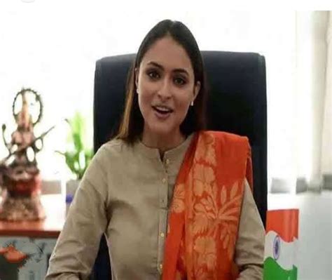 अनुकृति गुसांई ने लैंसडाउन विधायक को सन्यास लेने की दी नसीहत Voice Of