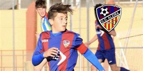 Jogador De 14 Anos Sofre Mal Súbito E Morre Durante Partida De Futebol