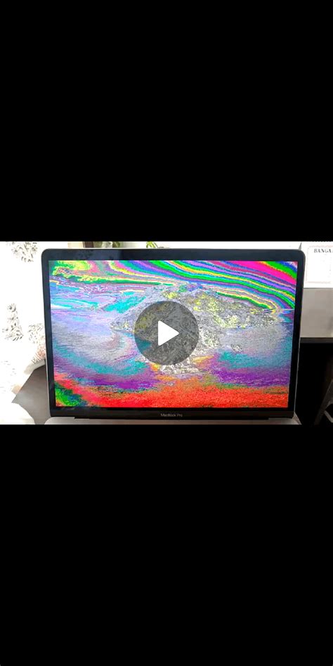Brand New Macbook Pro Shuts Down With This Screen Glitch Everytime
