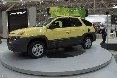 8 Awesome Features In The Pontiac Aztek The Ugliest Car Of All Time