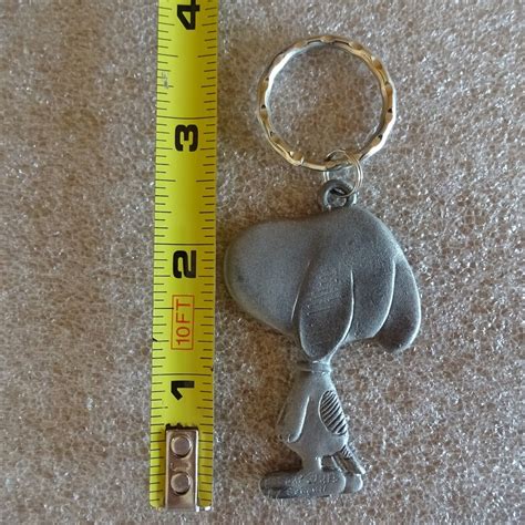 Vintage Snoopy Charlie Brown Peanuts Dog Pewter Figurine Keychain Key