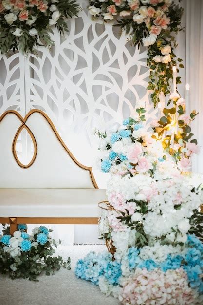 Banquete De Boda Decorado Con Flores Foto Premium