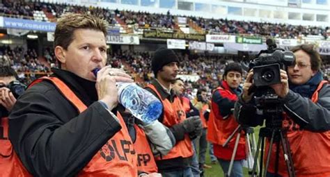 El Desastre De Dimitri Piterman En El Alavés Vuelve A Resonar En Los