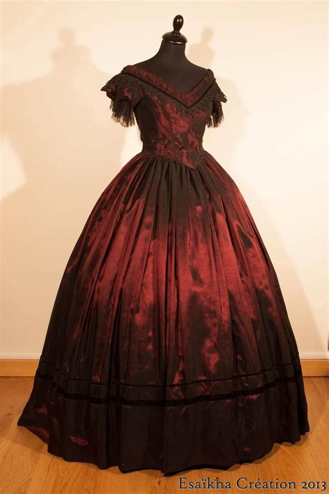 L Atelier d Esaïkha Création 1850 s evening dress ball gown Bodice