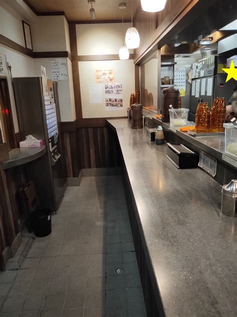 五反田駅の高架下で立ち食い蕎麦名代 後楽そばさんは焼きそばが人気