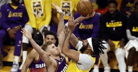 Nba ‘ad 27점·리브스 더블더블 Lal 부커 분전한 피닉스에 승리