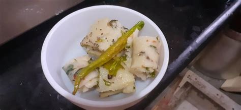 As A Comment Had Approved The Name Suji Khandvi So It Is Made The First