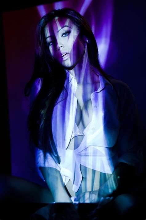 Hot Sexy Latinas Shake That Cute Ass 1697 Pic