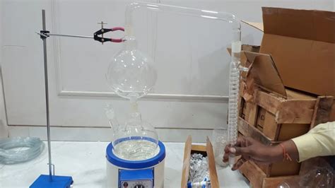 Laboratory Glassware Oil Extraction Distillation 2 Ltr At ₹ 7200piece