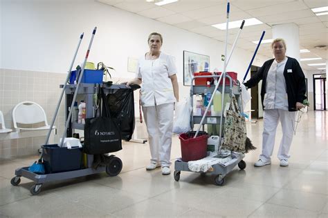 Los Recortes En Limpieza Provocan Un “riesgo Sanitario” En Los Centros