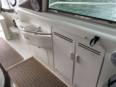 Sea Ray Sundancer Vista Yachts Boat And Yacht Rentals In Miami
