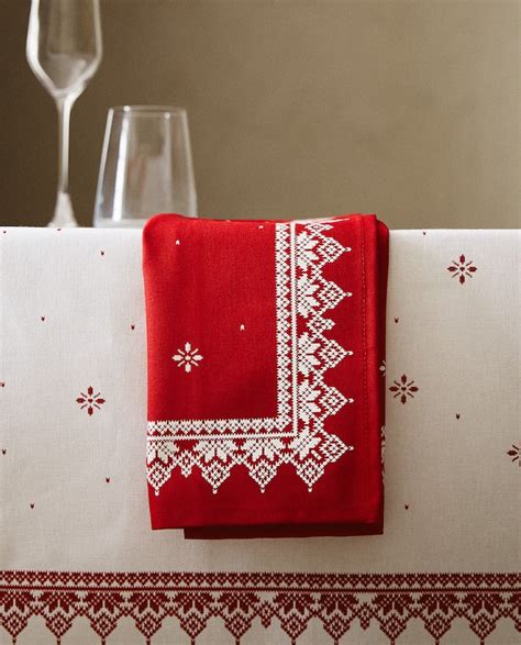 Модные подарки на Secret Santa до 10 тысяч тенге