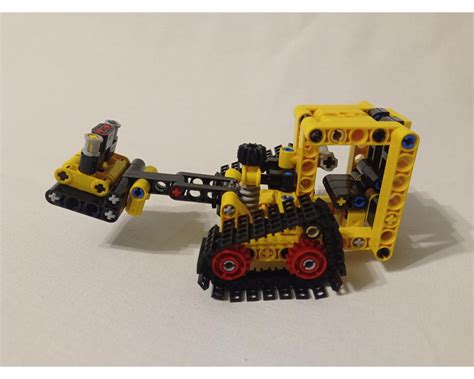 Lego Moc Small Track Loader 42163 Alternative By Erikgs Rebrickable