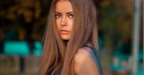 スロバキア美女と出会ったスロバキアの公園でスロバキア美女に「あなたは日本の方？日本語」 俺「はい、ジャポネスです」 まとめいく