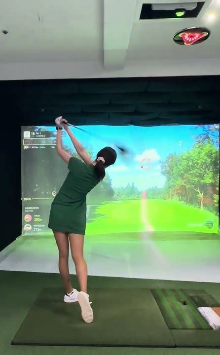 홍진의 프로 스크린 드라이버 티샷 골프존 스크린골프 프로골퍼 드라이버스윙 Youtube