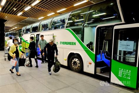長榮班機日本遭擦撞 140名旅客凌晨抵台 生活 中央社 Cna