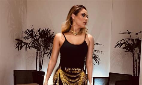 Lexa Exibe Look Para A Virada Cultural Celebridades Vogue