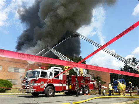 6 Alarm Fire Contained In Alexandria Wtop News