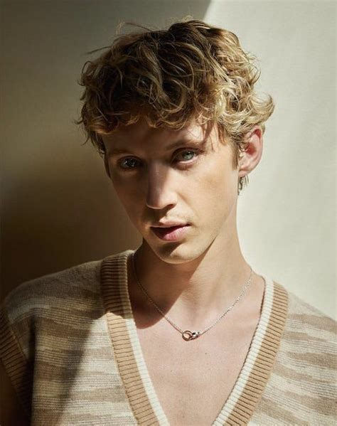 Pin By On Troye Sivan Troye Sivan Man Crush Definition Of Insanity